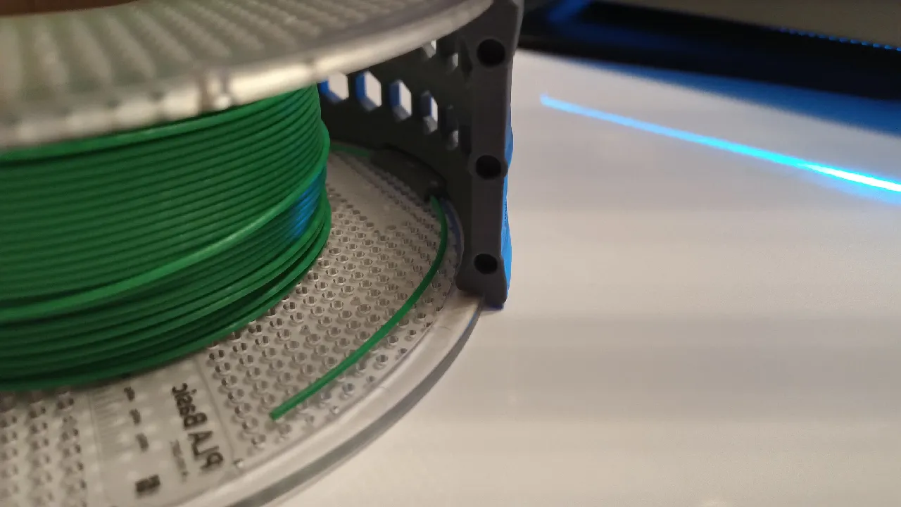 Bambu Lab Spoolen Support mit Filament Clip by Micronomeg | Download ...