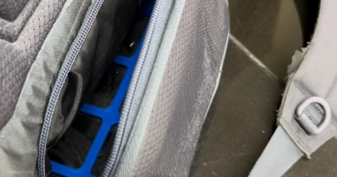 GRIP-EQ G2 Disc Golf Bag Insert for Back Pocket by RoflRawringBear ...