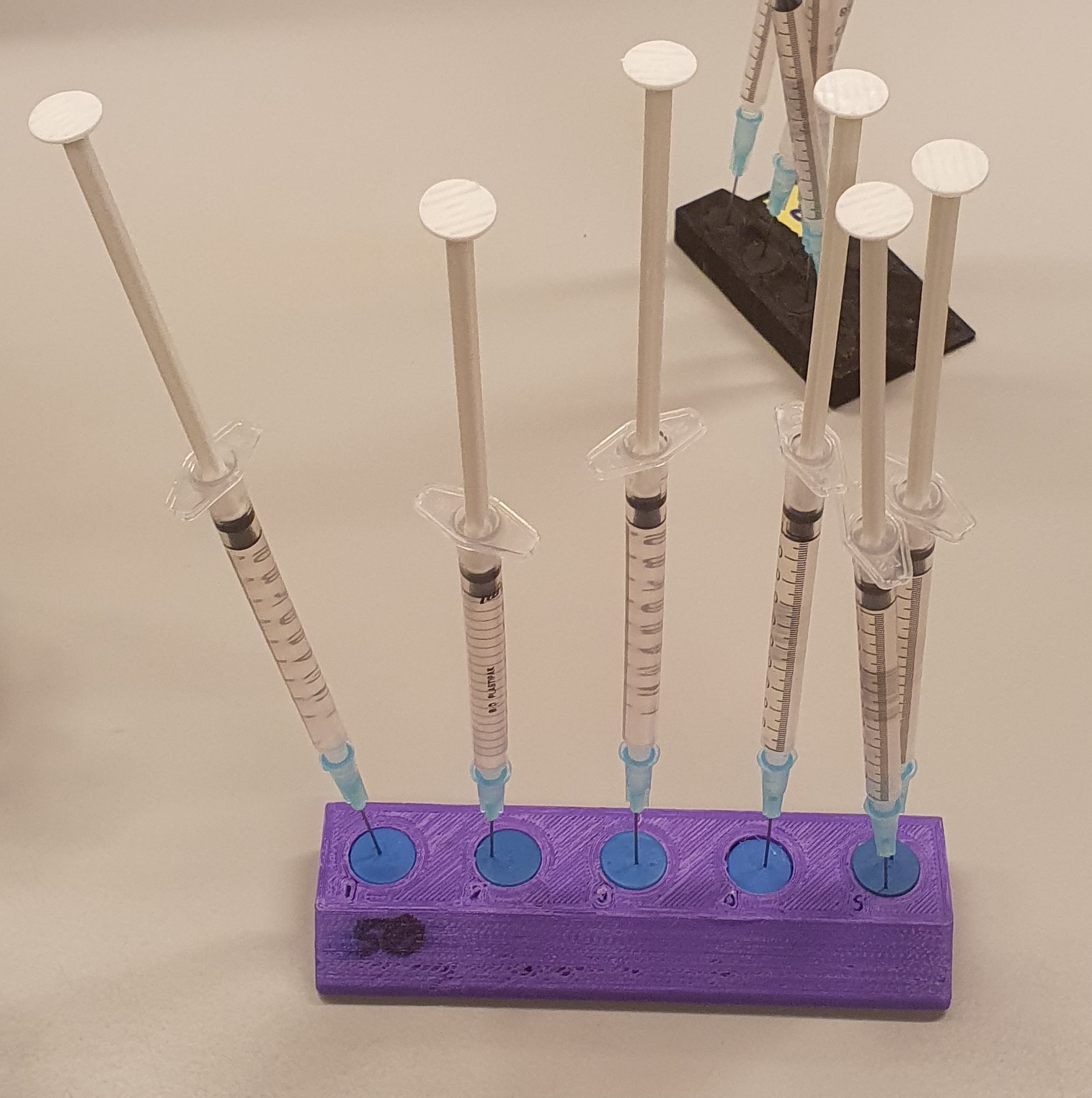Septum holder tray for syringe needles by Araneus0390 | Download free ...
