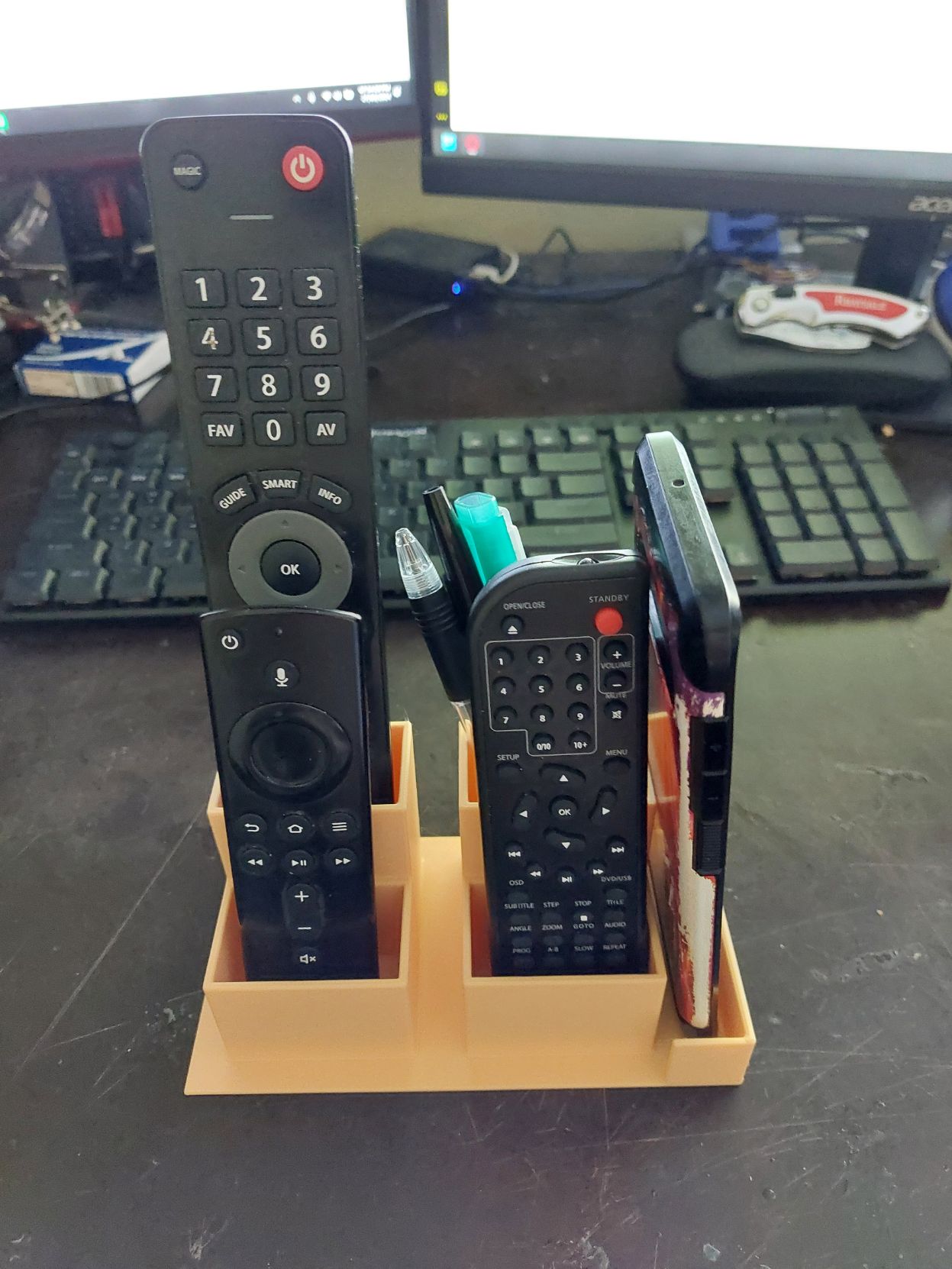 Techie's Remote Control Holder by TechieCrow | Download free STL model ...