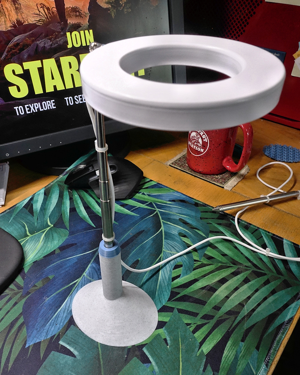 Grow light stand by Steve Reisman | Download free STL model ...