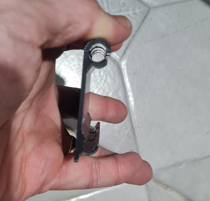 Plastic tool case clasp by Rodolfo Brasil | Download free STL model ...