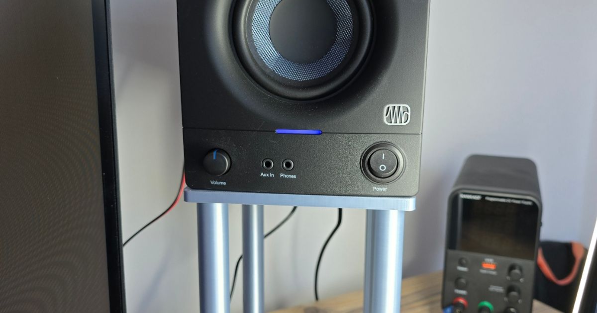 PreSonus Eris 3.5 speaker stand by straiki | Download free STL model ...
