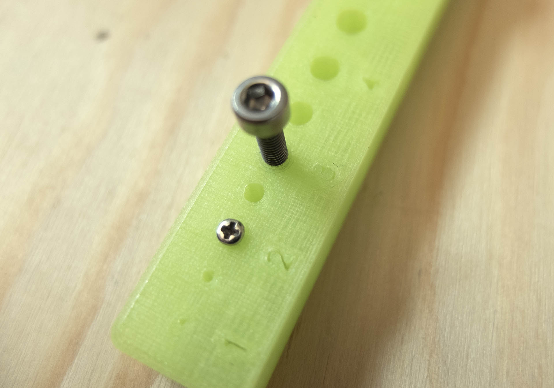'Screw tester' simple bench with holes. by Duro Tmk | Download free STL ...