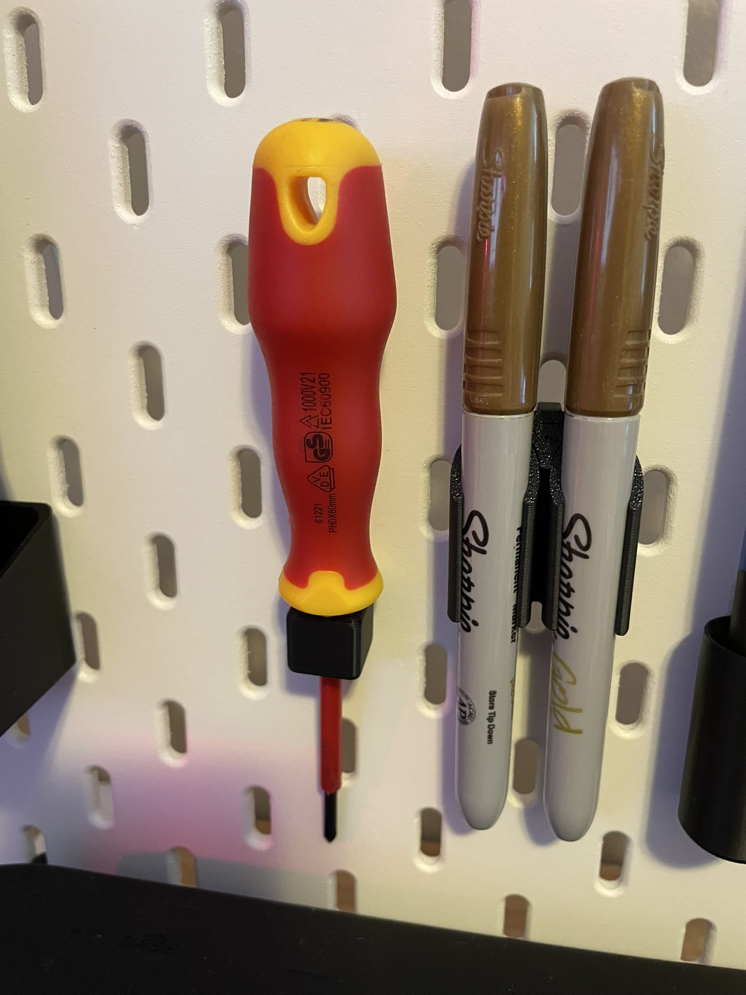 SATA VDE #0 Phillips Head Screwdriver Mount for Ikea Skadis by Alessandra | Download free STL ...