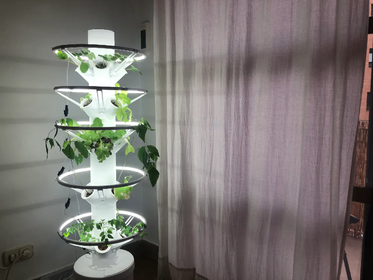 Modular Hydroponic Tower Garden by ekoscape | Download free STL model ...