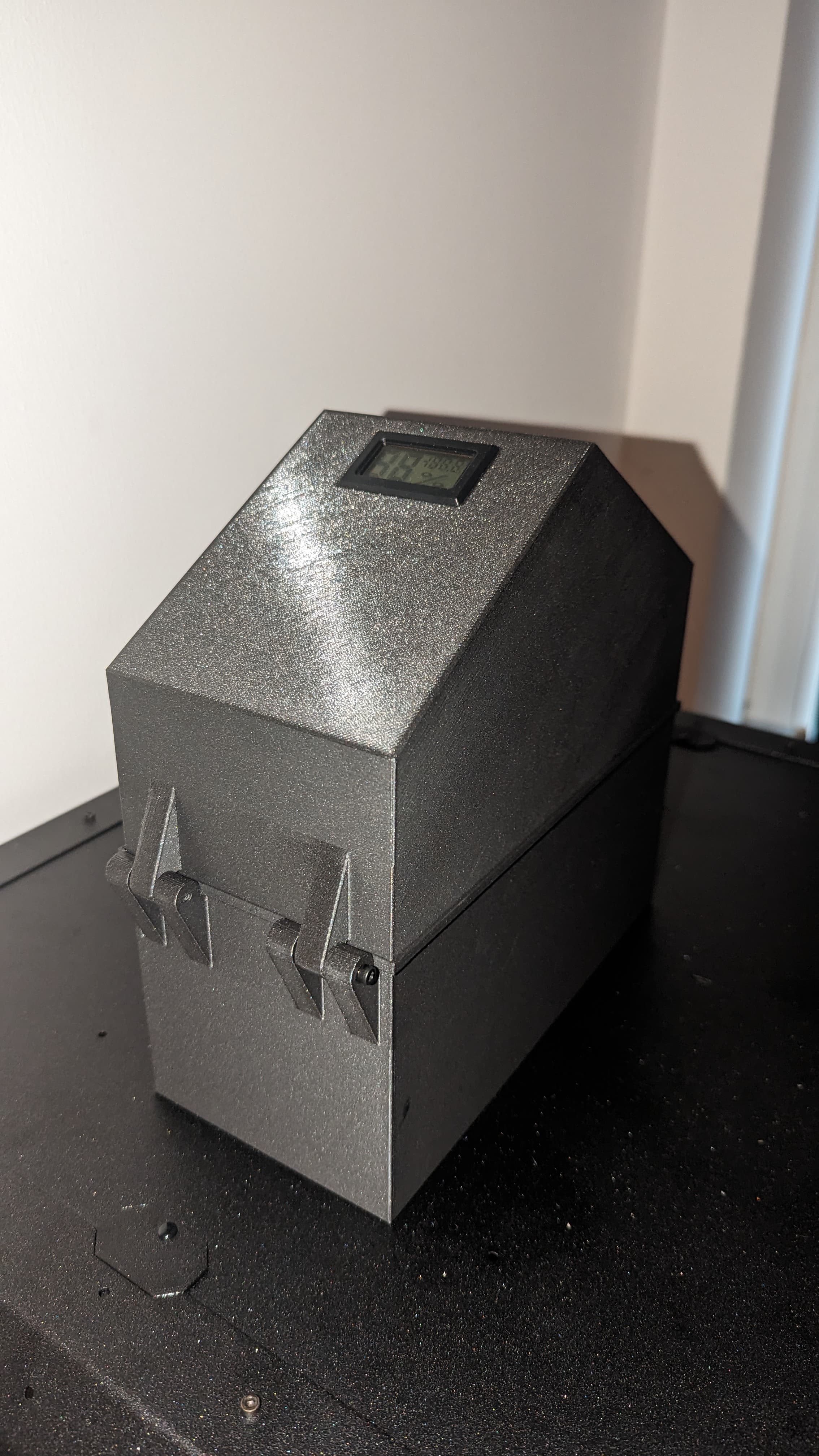 Drybox for top of Prusa enclosure by Richard B. | Download free STL ...