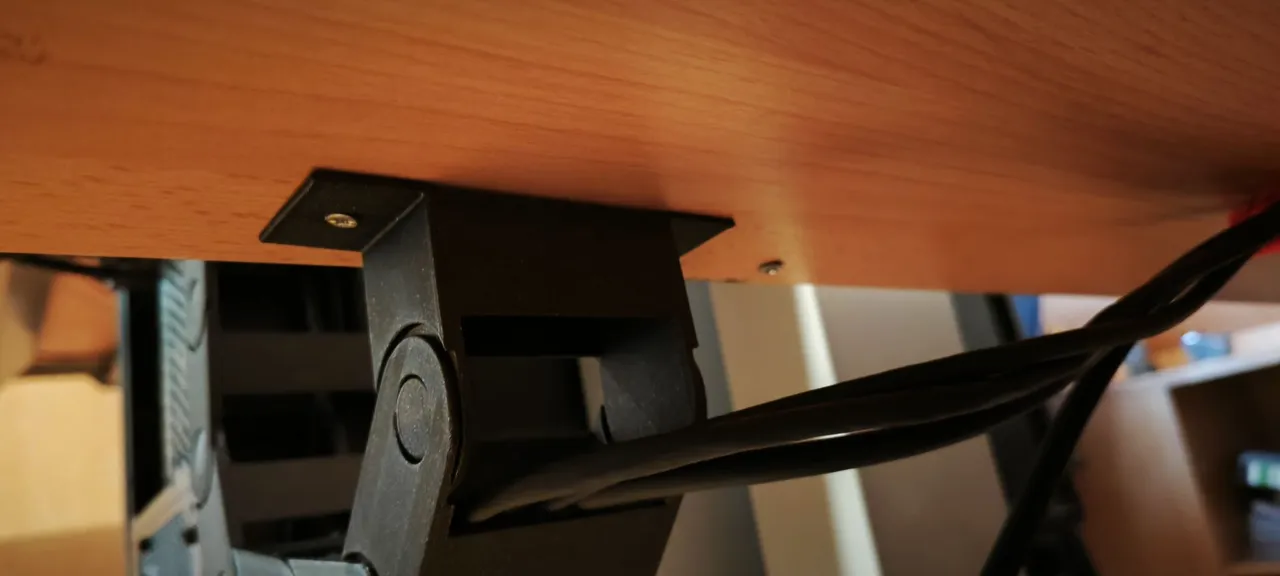Standing Desk Cable Chain Desk Mount by Kelnoc | Download free STL ...