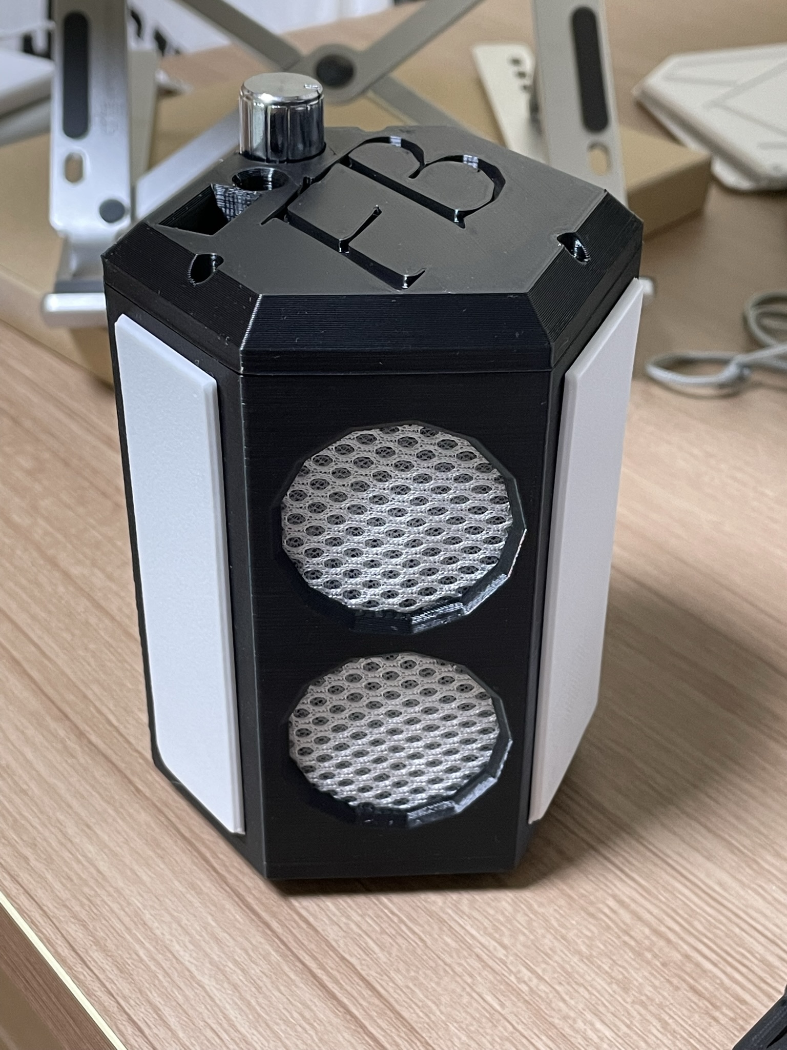 DIY Bluetooth speaker by FragBear | Download free STL model ...