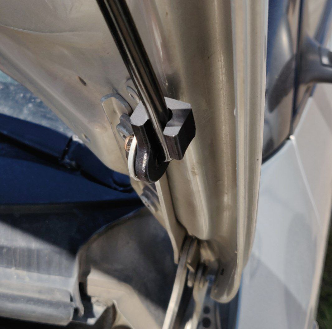 Bonnet Support Rod Bracket VAG 5M0823395A FABIA POLO GOLF ROOMSTER by ...