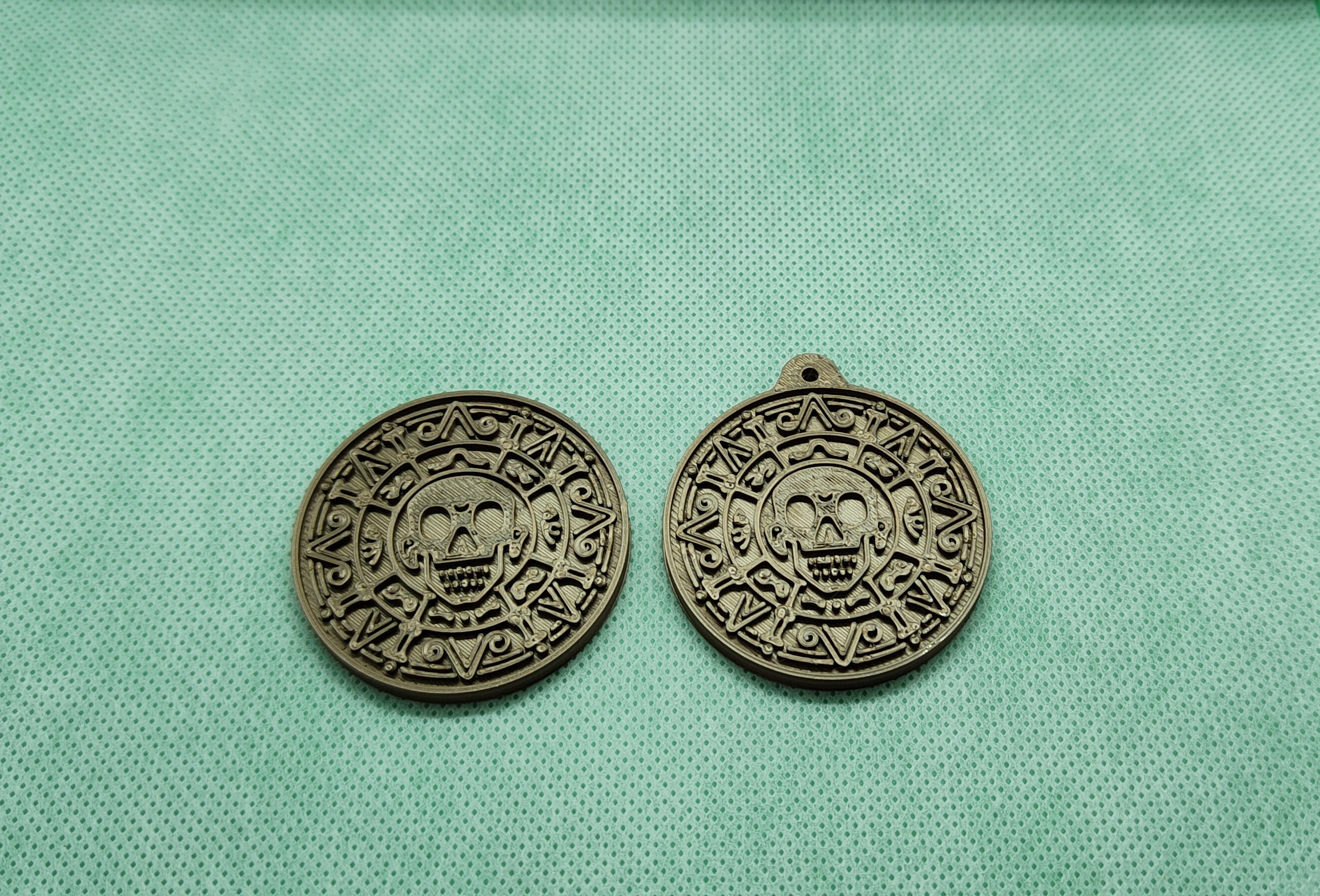 AZTEC PIRATE PENDANT CIONDOLO COIN STAND by MakerDavid3d | Download ...