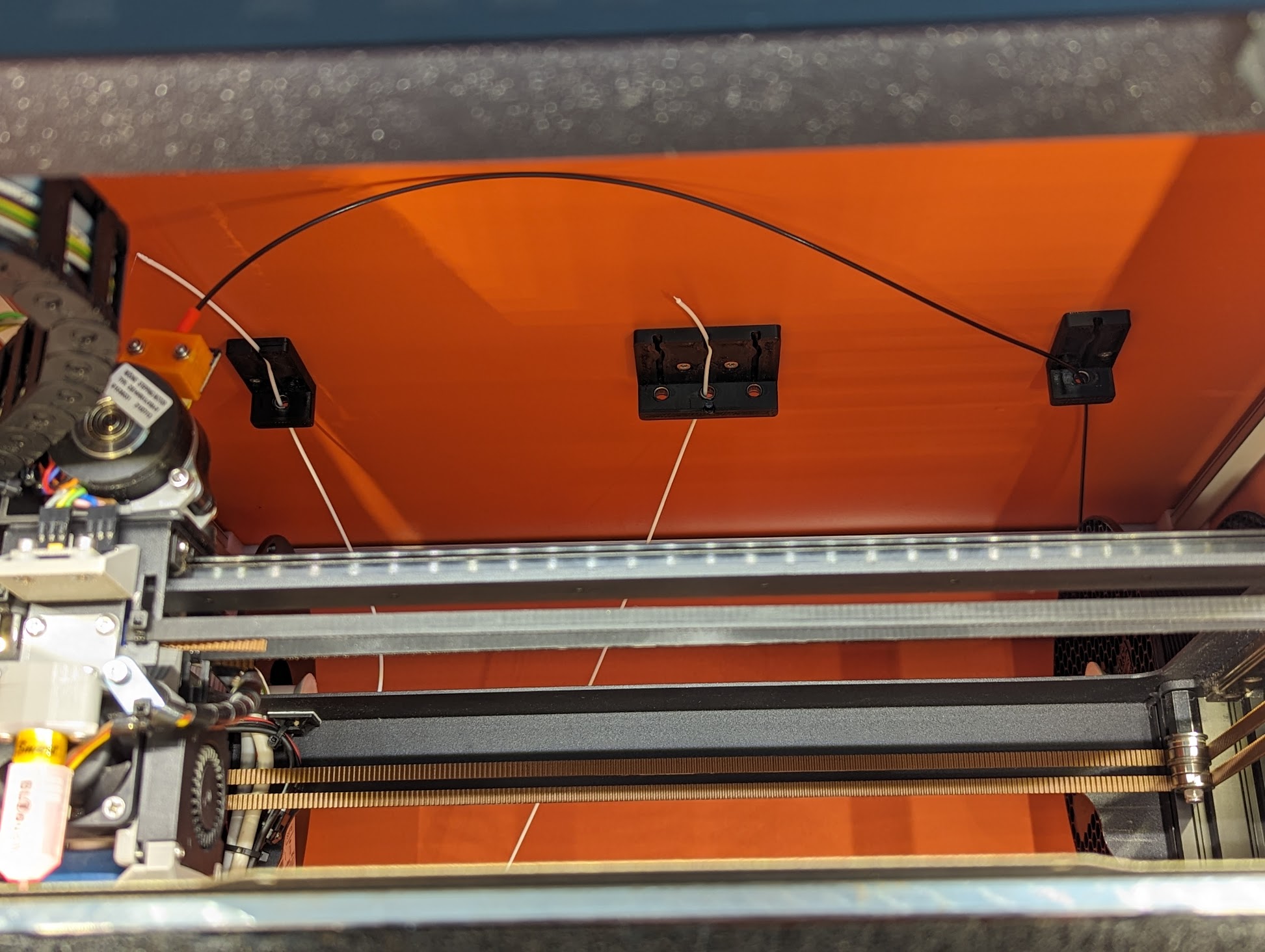Filament guide bar, wall or ceiling mount, with integrated filament ...