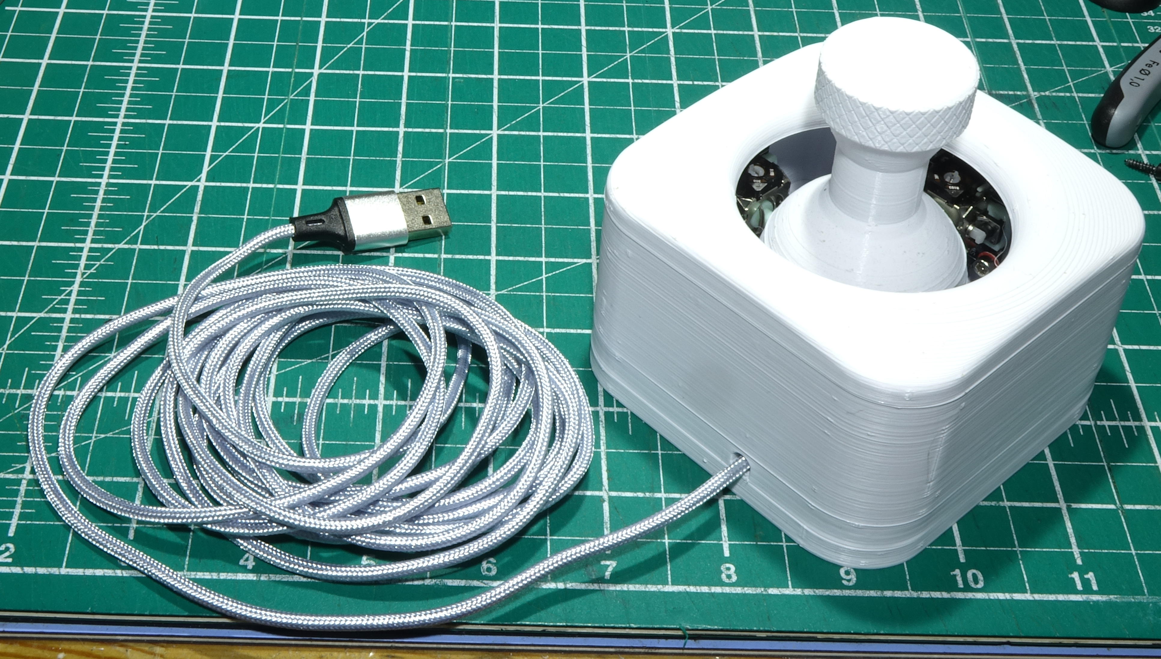 SpaceMouse with NO WIRES! par Kempy | Téléchargez gratuitement un ...
