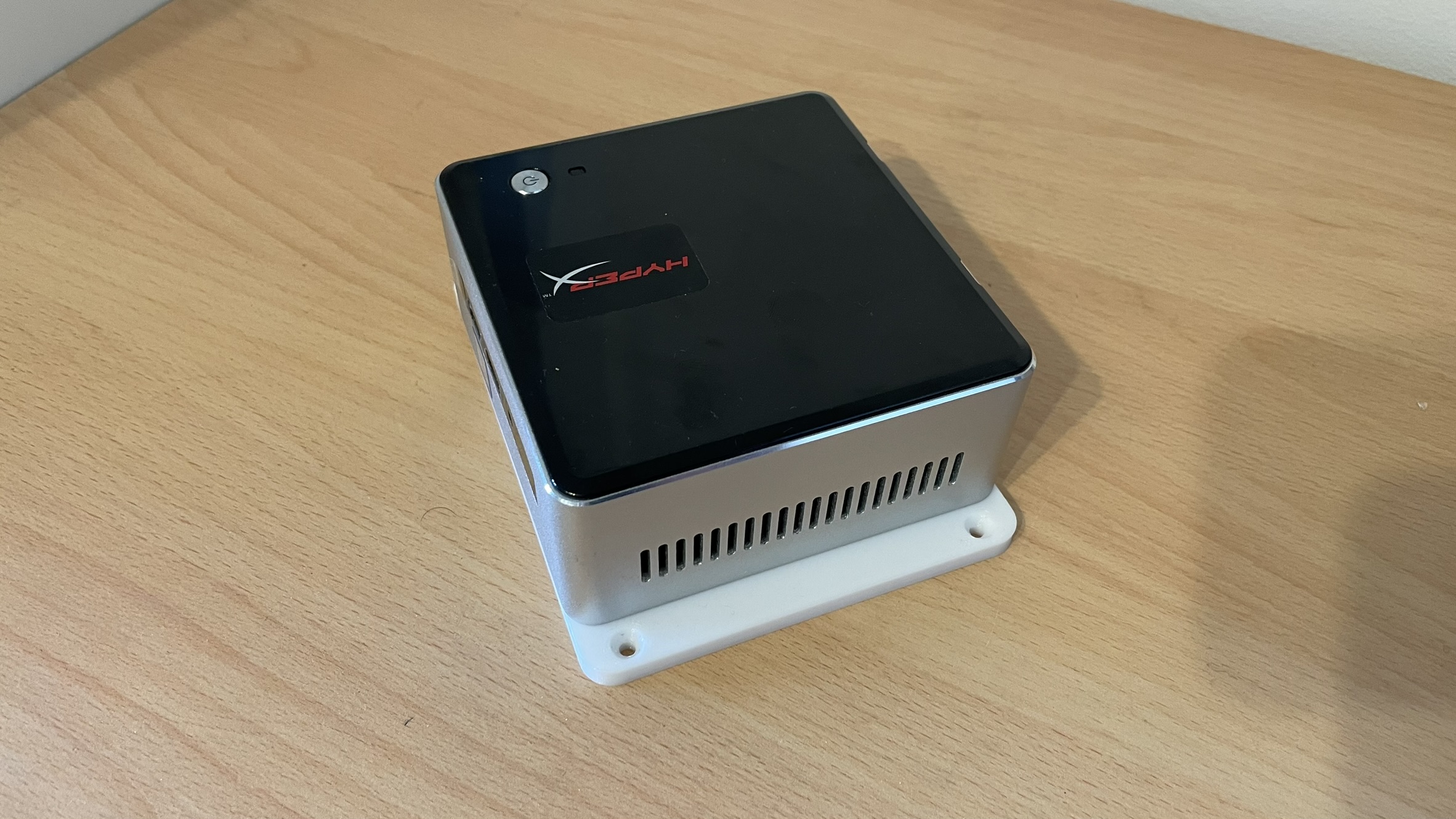 Intel NUC 6th generation Desk / Wall mountplate by Galaxy | Download ...