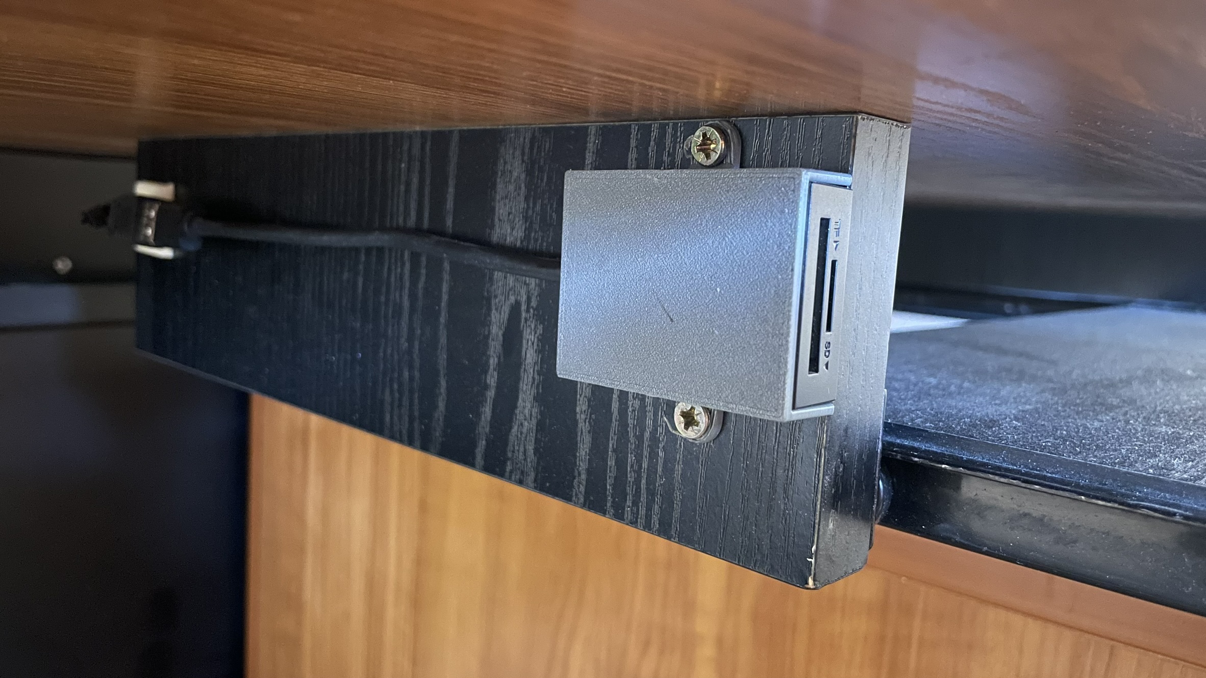 Ugreen 2-in-1 USB 3.0 SD/TF Card Reader mount by Galaxy | Download free ...