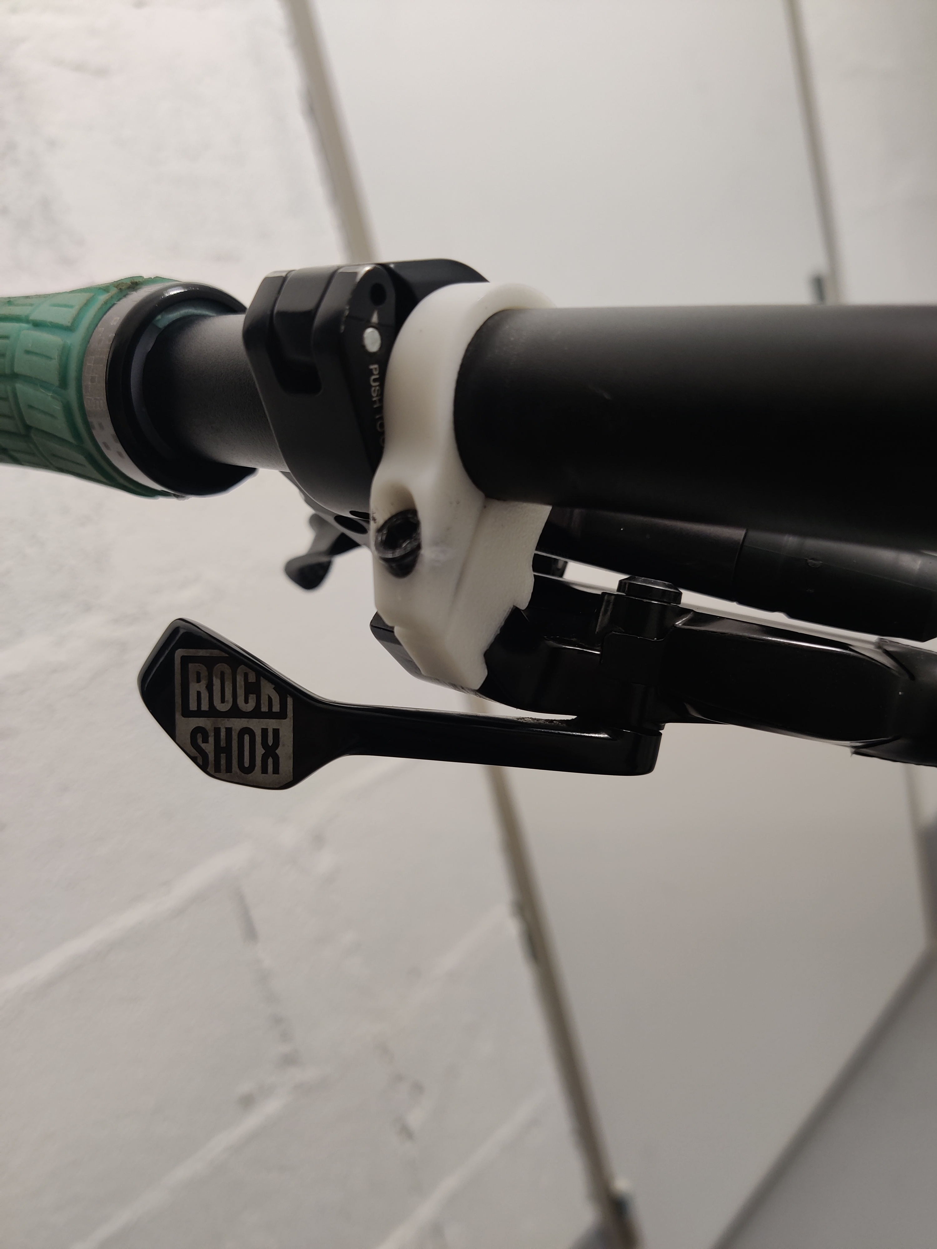 Rockshox Reverb Stealth handlebar mount by timo9799 | Download free STL ...