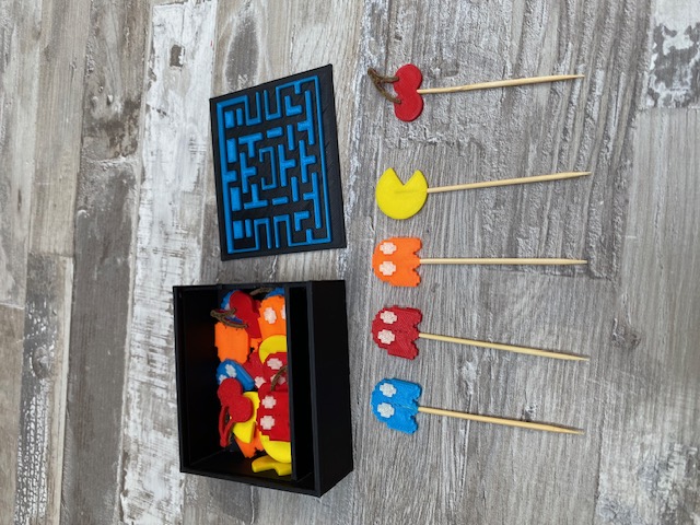 Toothpick head for aperitif and its storage box (Pacman edition) by ...