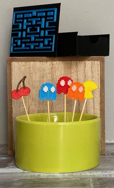 Toothpick head for aperitif and its storage box (Pacman edition) by ...