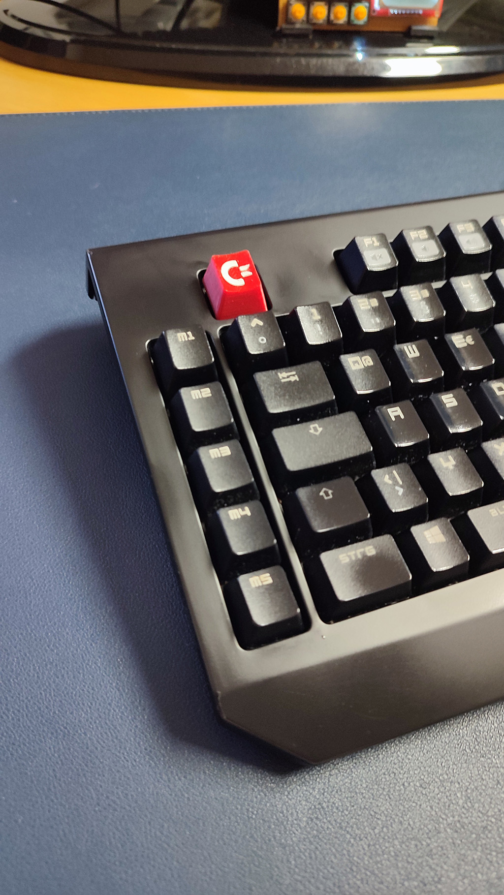 Cherry MX ESC Key with Commodore Logo by Norbert Harrer | Download free ...
