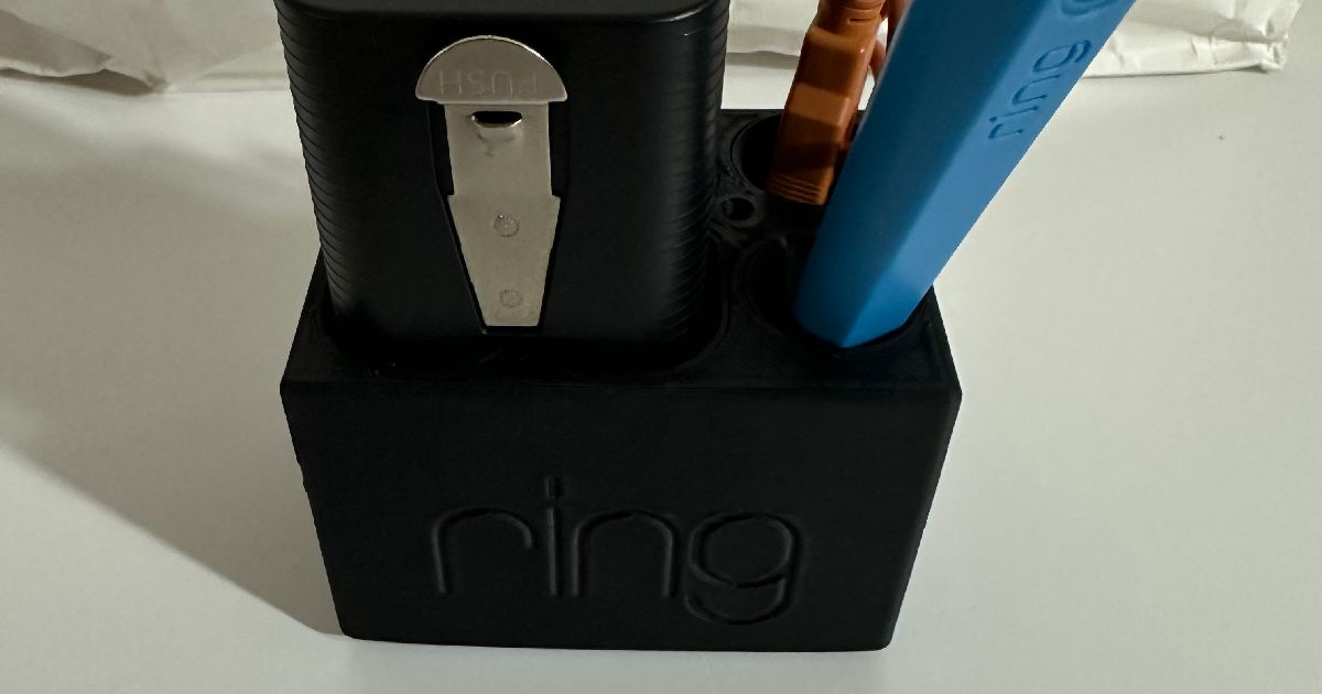 Ring Dual Battery Dock with Screwdriver by UoAoE3D | Download free STL ...