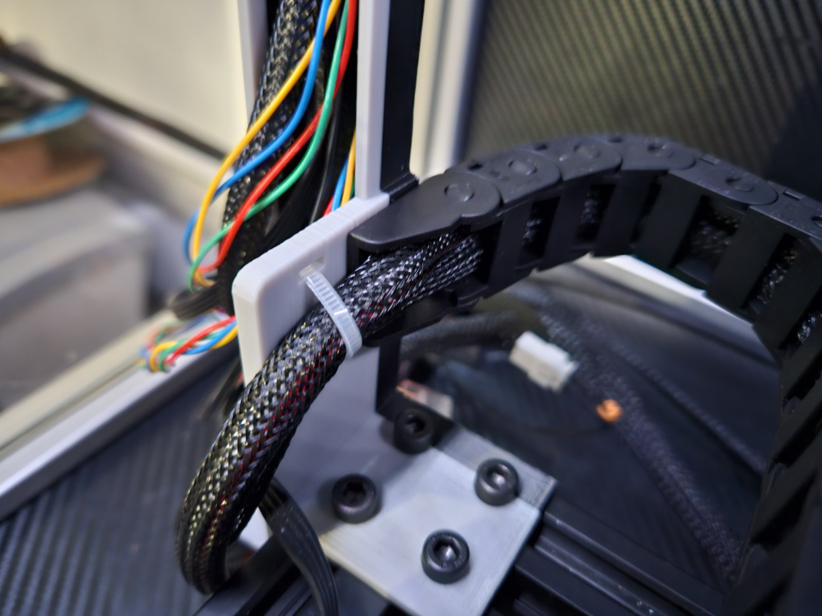 CR-10 Y-axis purchased drag chain with solid bed mount by Mitch Gallman ...