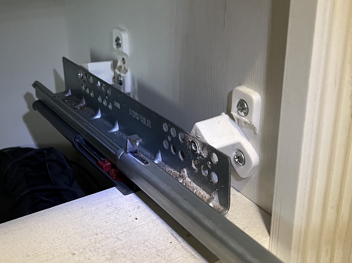 JASMIN 30B1 - H1 - Garderobe Schublade Halter - Wardrobe Drawer pull ...