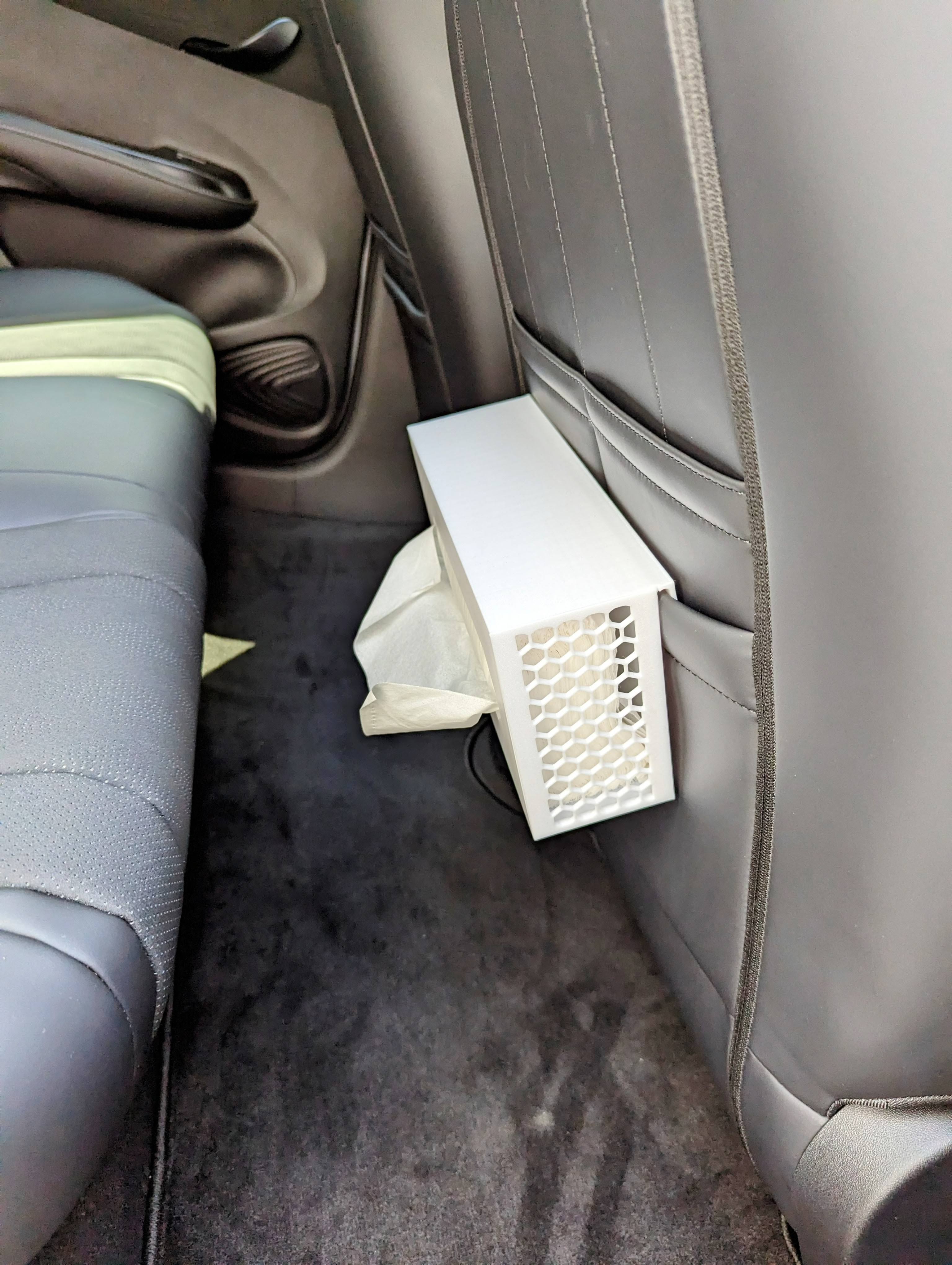 Car backseat pocket tissue box [no support] by GiskardReventlov ...
