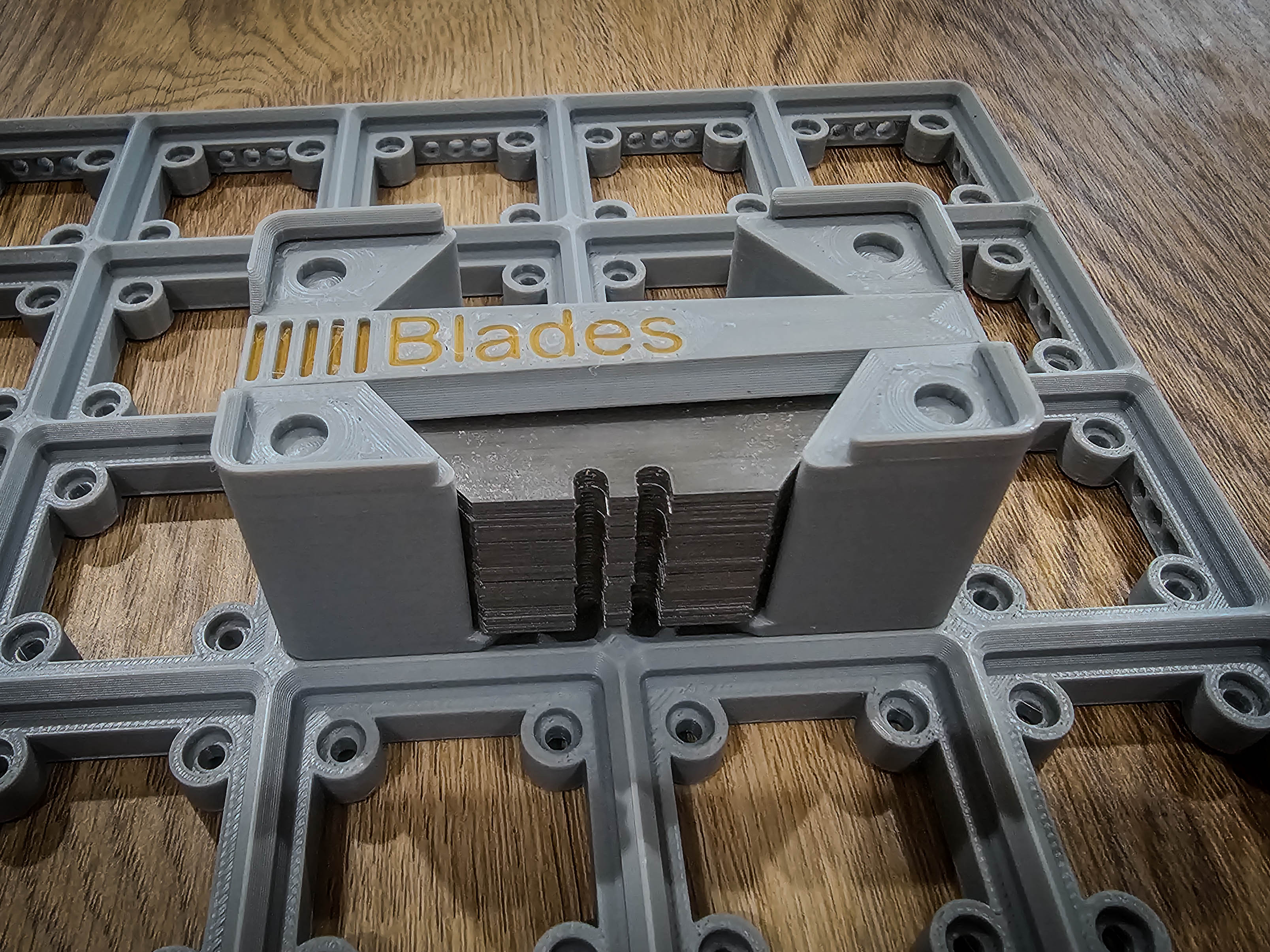 Gridfinity Utility Knife Blade Storage by Chremmler | Download free STL ...