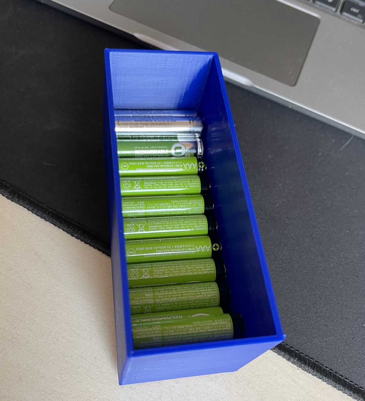 Simple AAA battery box 125mm x 55mm x 49mm by Matthieu | Download free ...