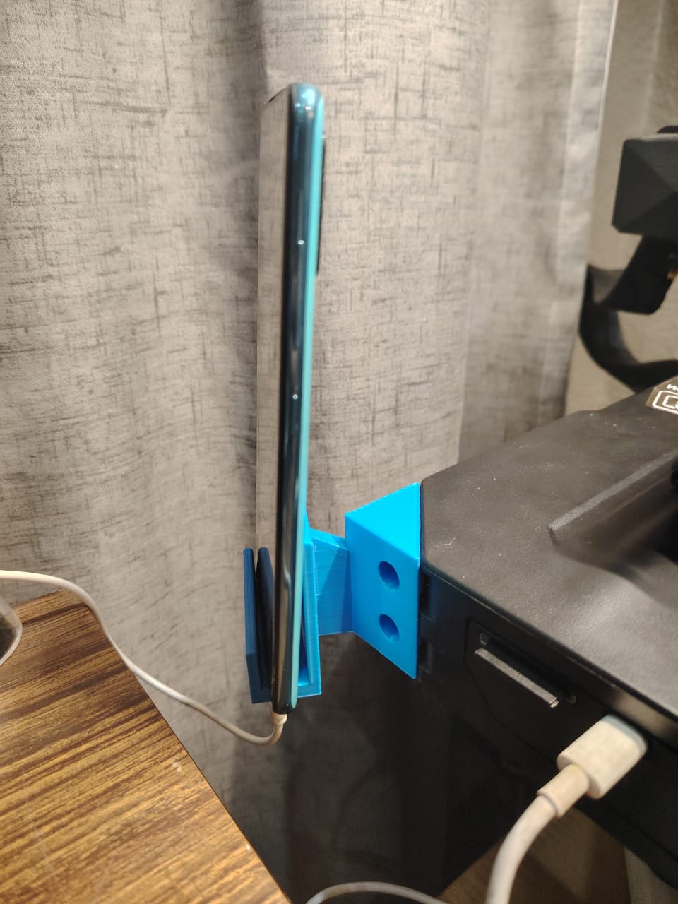 Ender 3 S1 Pro Corner Phone Holder by Zparky | Download free STL model ...