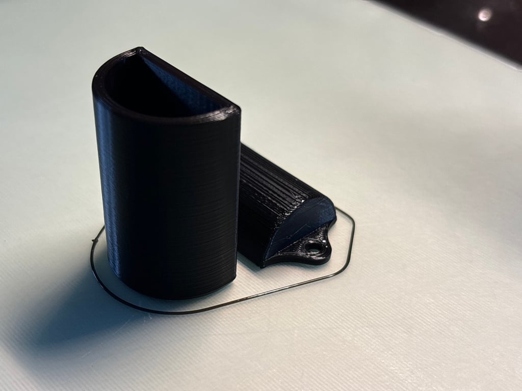 half cylinder keychain carrying case by zzzy | Download free STL model ...
