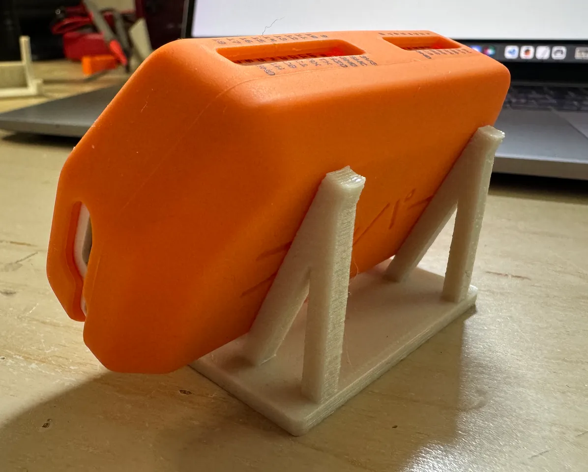 Flipper Zero Simple Stand by Rik Kershaw-Moore | Download free STL ...