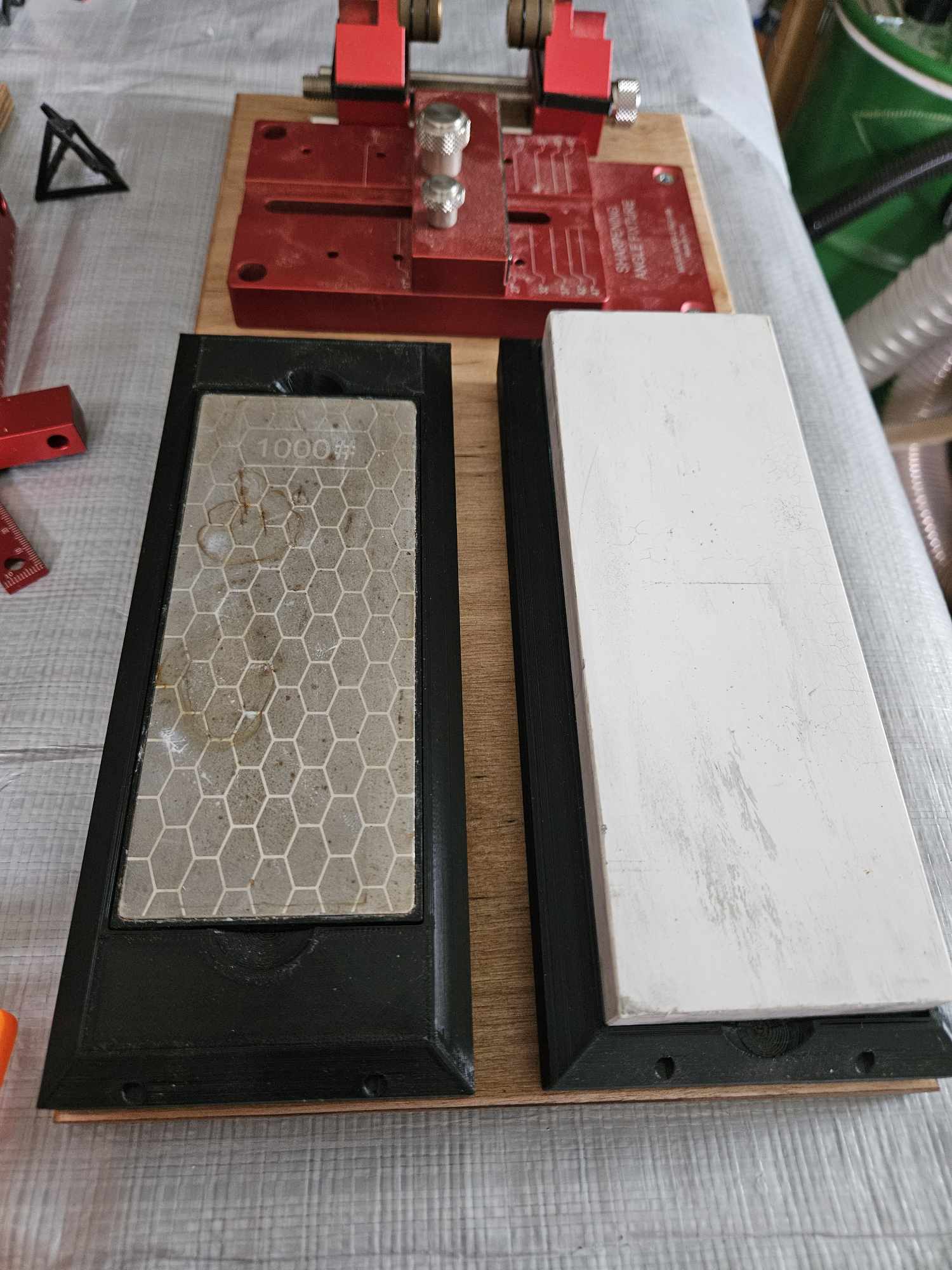 Sharpening chisel station - Whetstone/Diamond holder by PanLyzwa ...