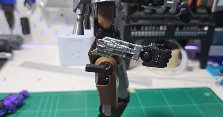 Holster & Modified Thigh Armour for CEO's Mando 13 (200%) by Chris ...