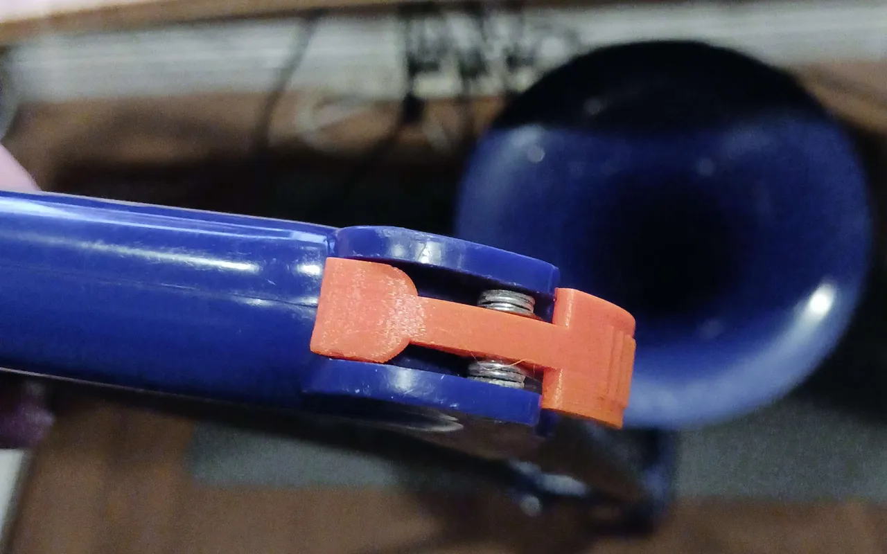 pbone spit valve -plastic trombone by JopperFPV | Download free STL ...