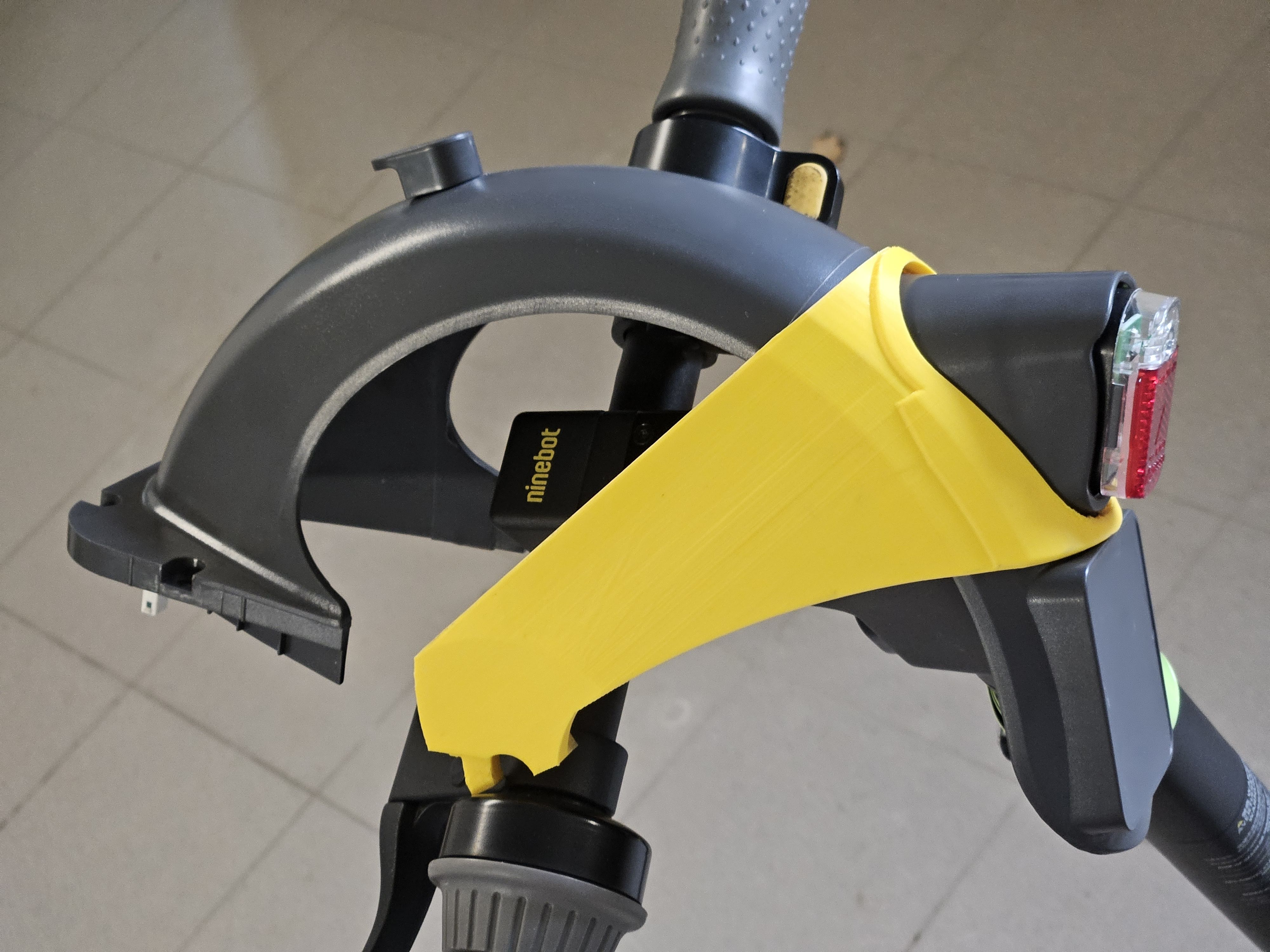 Ninebot Max G30E II rear fender support by Ziemniaczenka | Download ...