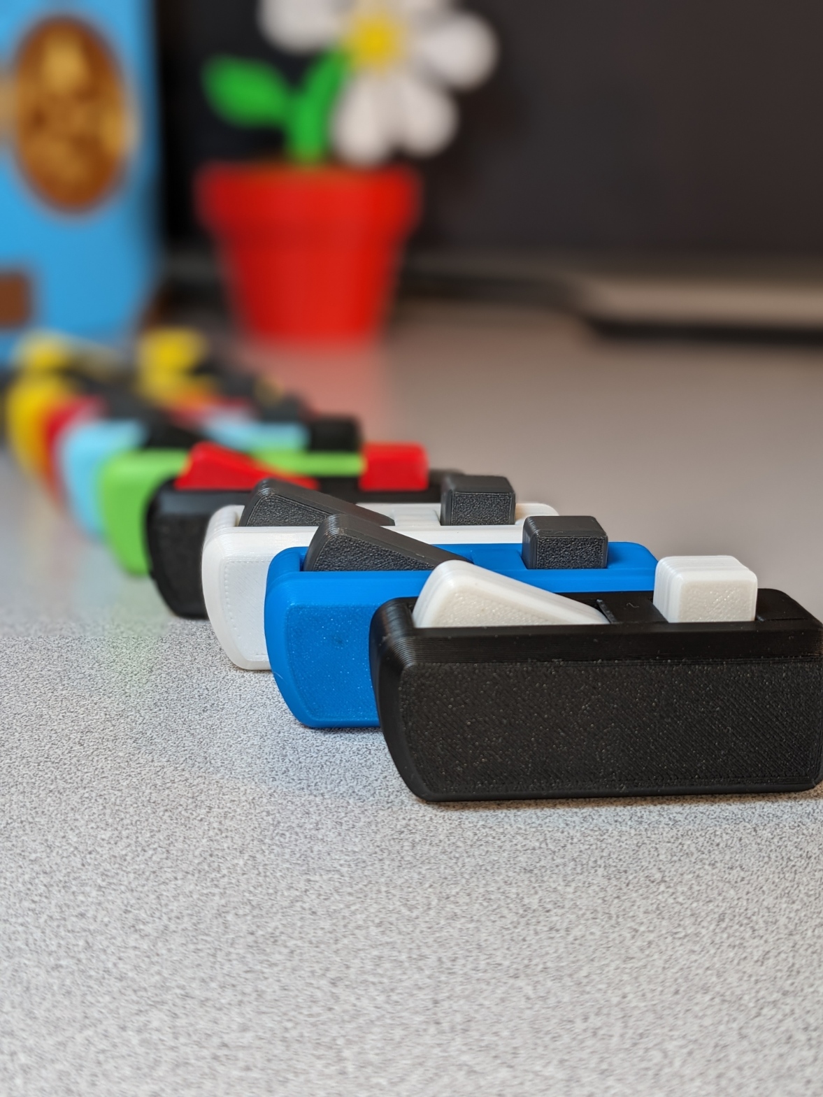 Fidget Clicker by Bearded Printer | Download free STL model ...