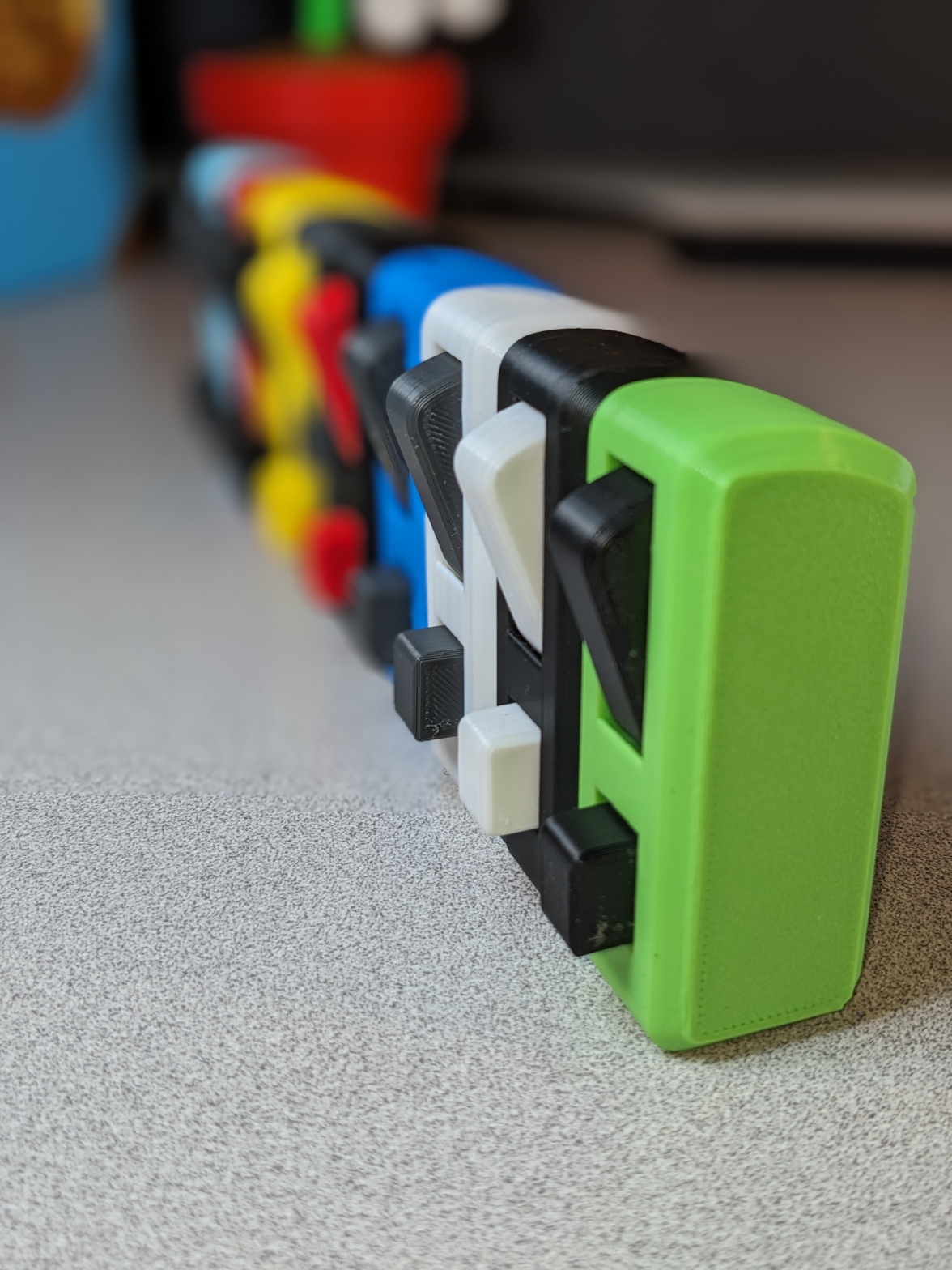 Fidget Clicker by Bearded Printer | Download free STL model ...