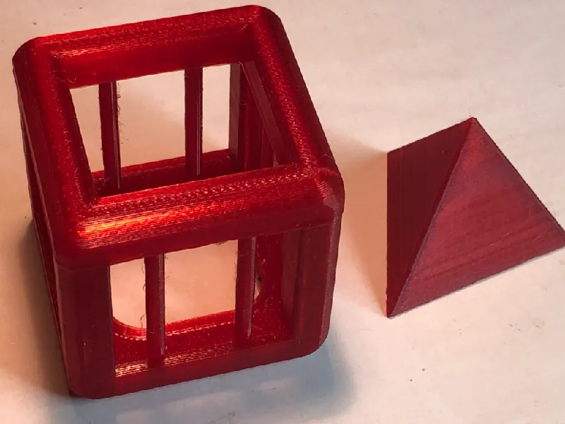 Pyramid in a Cage Puzzle por Snowmix | Descargar modelo STL gratuito ...