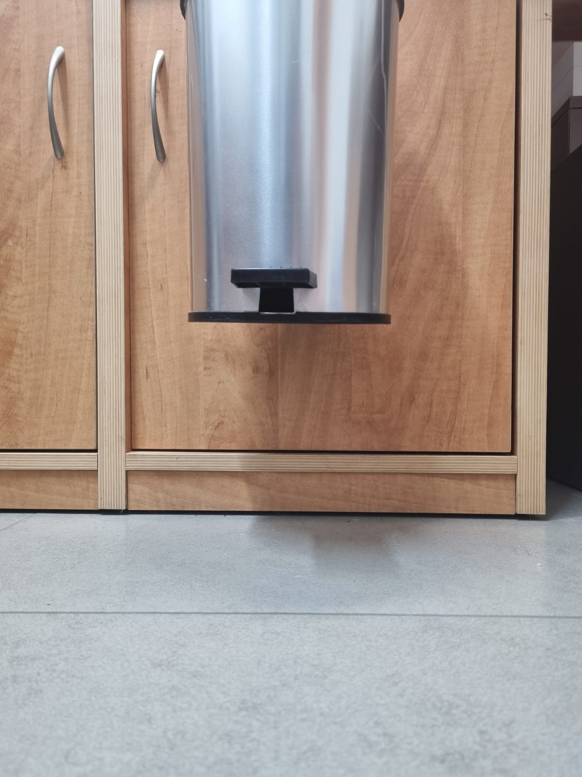 Trash Bin Mount by Yotam | Download free STL model | Printables.com