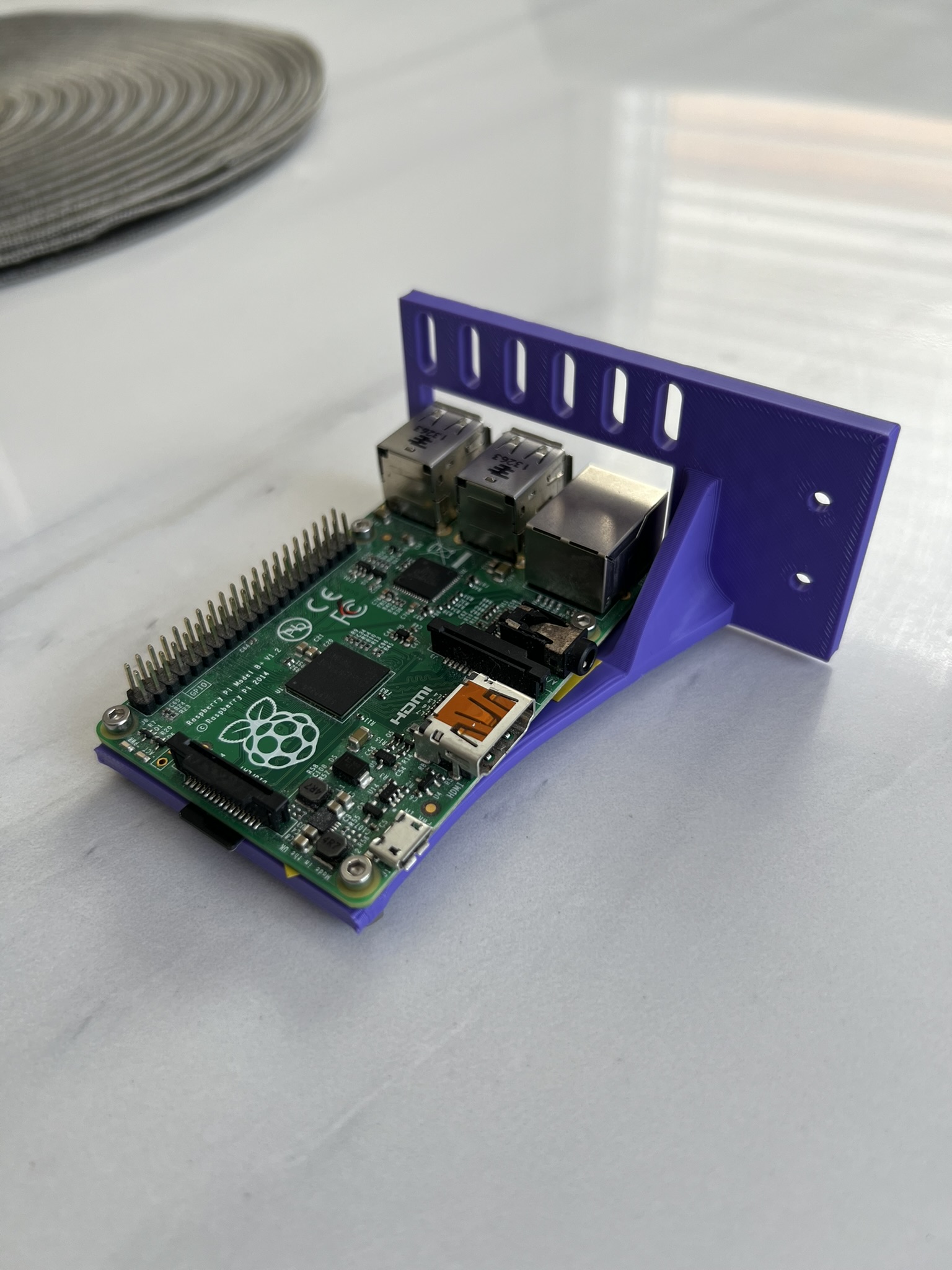 Simple Raspberry Pi Mount (Universal) by potatoworld | Download free ...