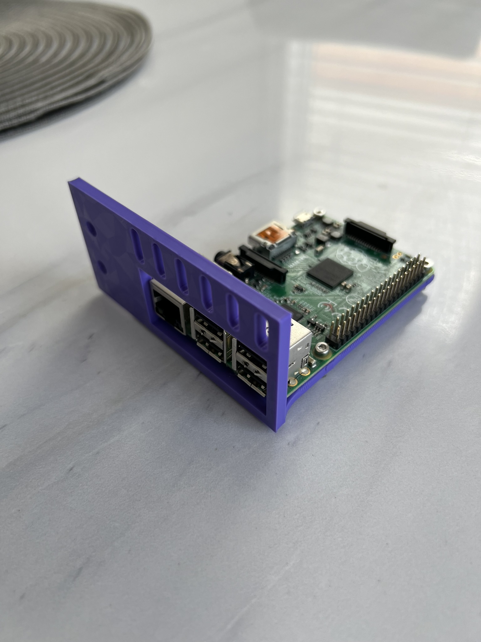 Simple Raspberry Pi Mount (Universal) by potatoworld | Download free ...