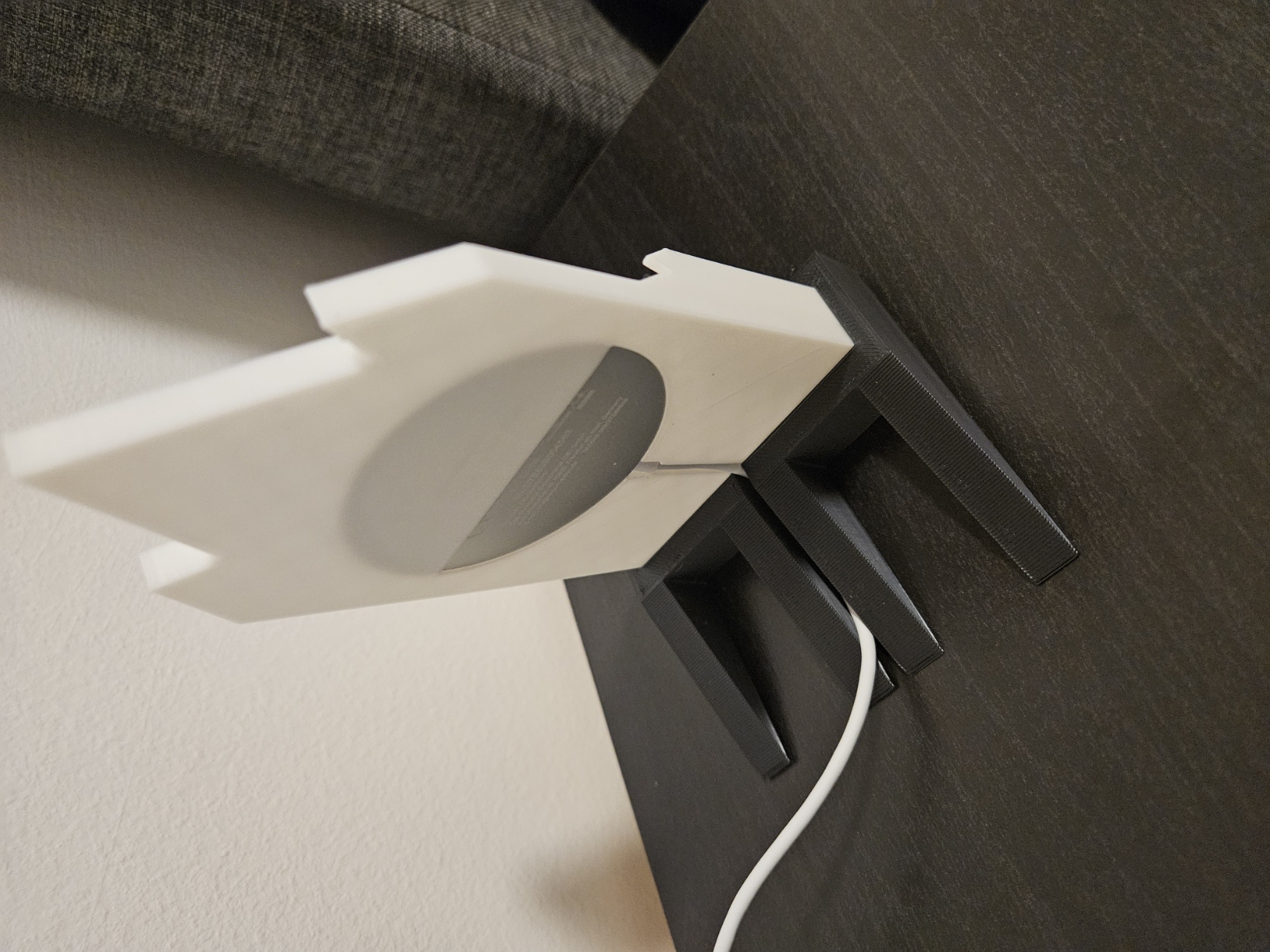 Samsung S23 phone and wireless charger stand by Shullin | Download free ...