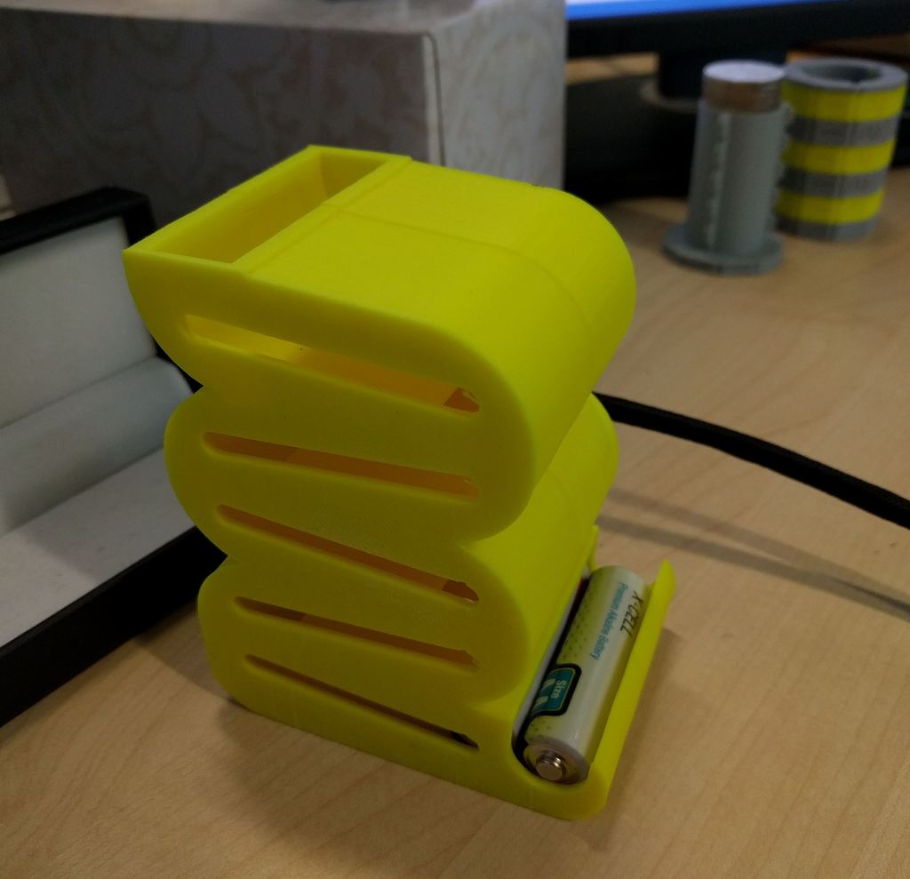 Battery Dispenser - Customizable by Selelvian | Download free STL model ...