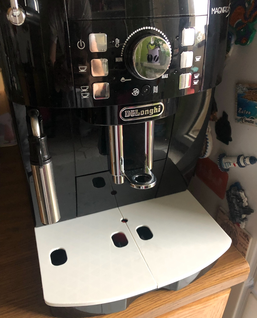 Delonghi Magnifica S plate / tray by AeRop | Download free STL model ...