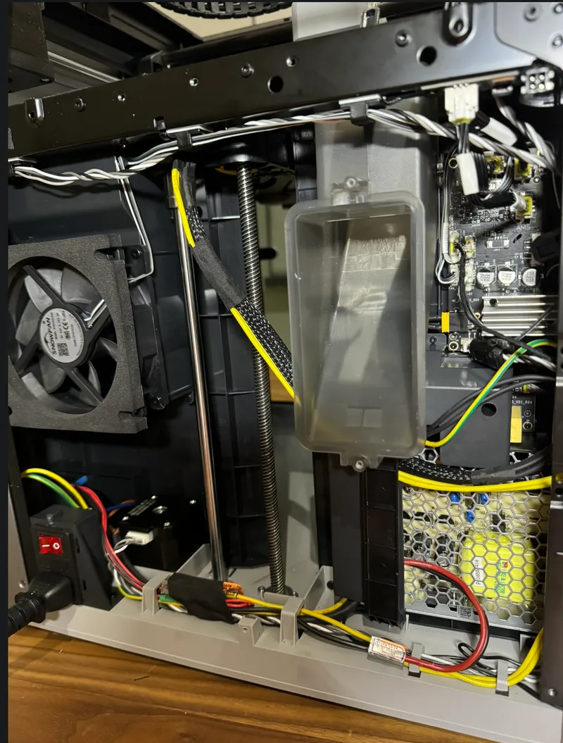 Printer-powered Bento Box for X1C with automatic on/off by martona ...