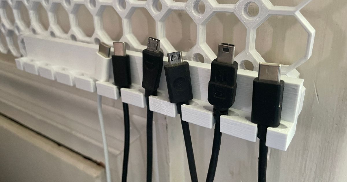 USB Cable Holder for Multiboard Using MultiConnect por Bob Hayes ...