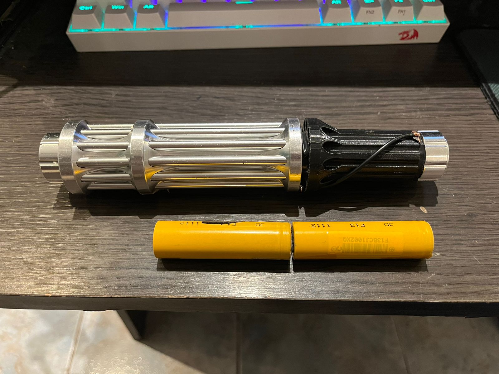 Laser pointer extender for 18650 batteries by Adrian Oliva | Download ...
