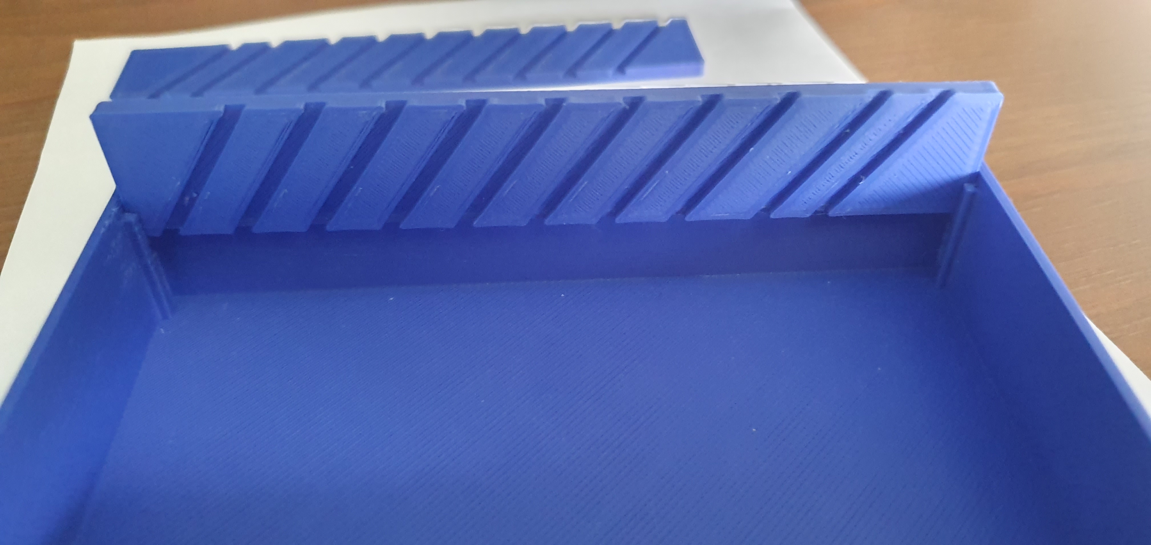 Laboratory coverslip display box by Josh | Download free STL model ...