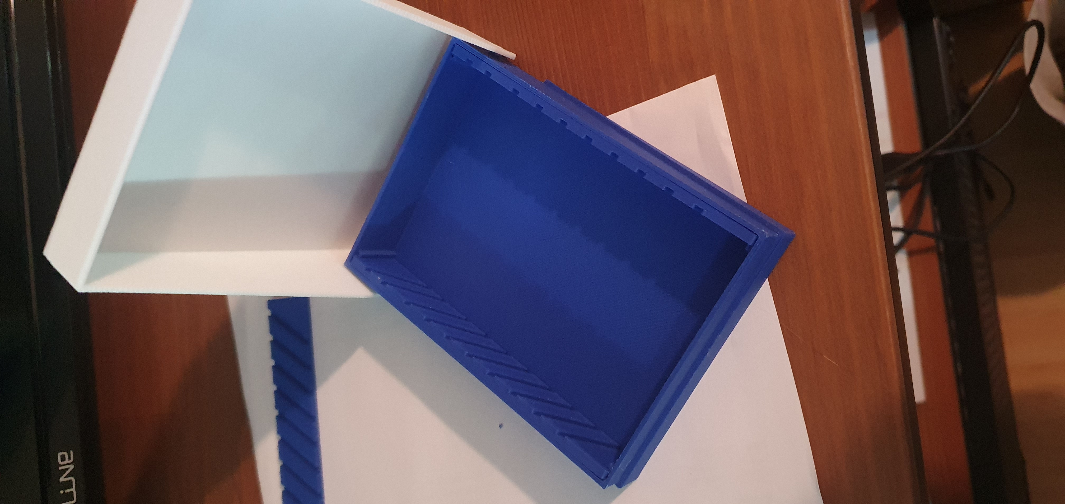 Laboratory coverslip display box by Josh | Download free STL model ...